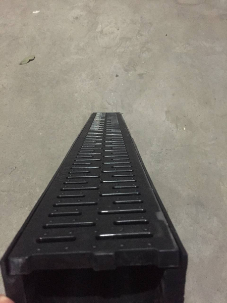 Latok plastmassa 1m