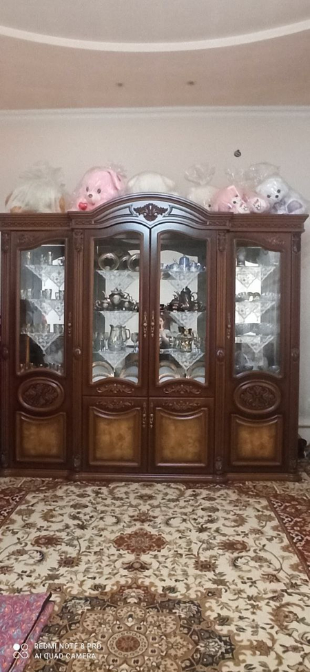 Стенка и комот срочно продается почти новая, Янги мебел арзонга сотвом