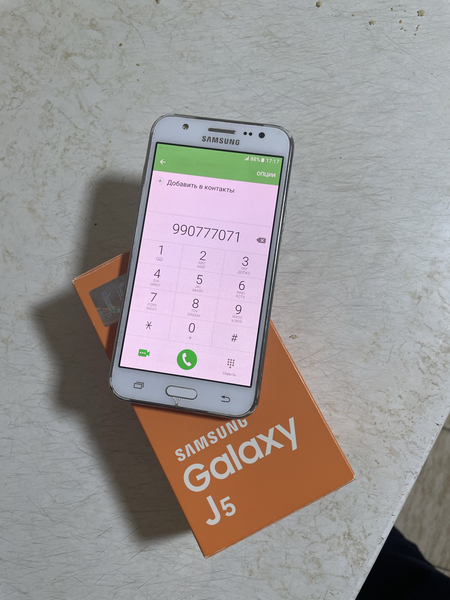 Samsung J5 срочни сотилади