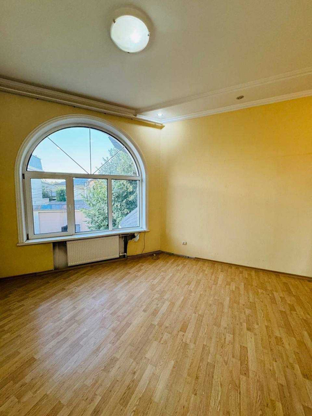 V2285 ПРОДАЕТСЯ ДОМ 12 соток 7 комнат Этажность: 3  бассейн ,беседка