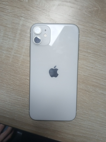Iphone 11  180$ srochna