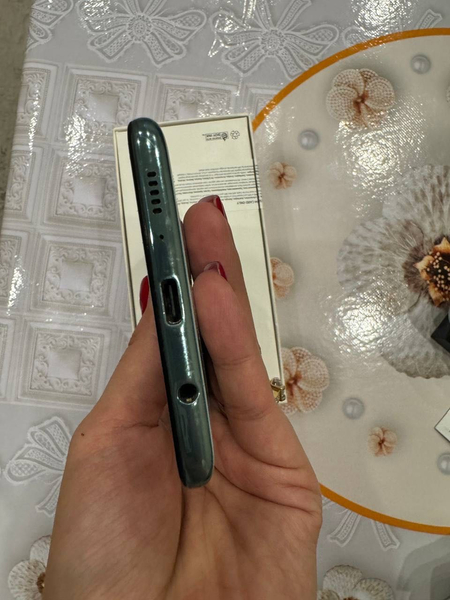 Samsung Galaxy A71 + Sumsung  Buds Pro