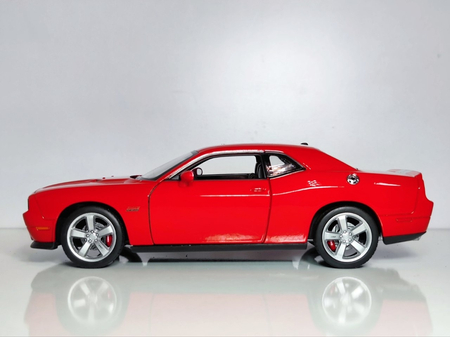 Dodge Challenger SRT оригинал железная машинка - Доставка