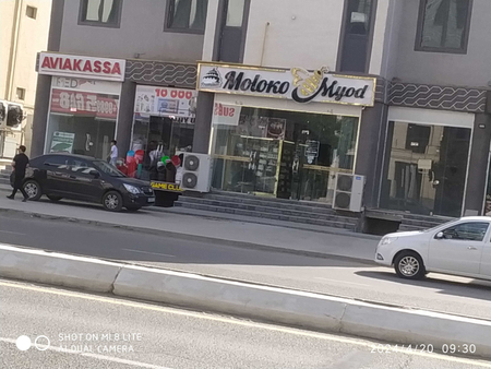 kompyuterniy zal sotiladi. Kodak, katta yo'lni yonida joylashgan