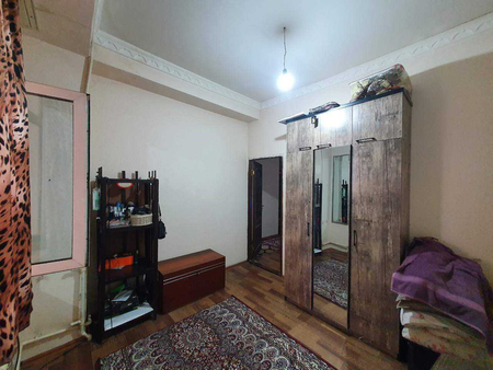 Продается 1я квартира переделанная в 2х на 2м этаже 41 кв.м. Поворот!