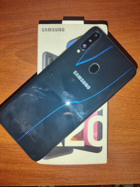 Samsung A 20 32gb 3gb OZU