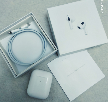 Airpods airpods airpods