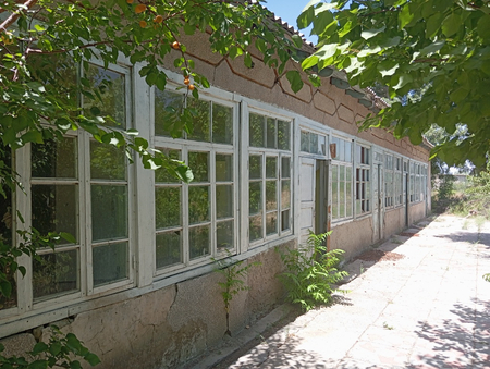 Хамма кулайликларга эга ховли сотилади