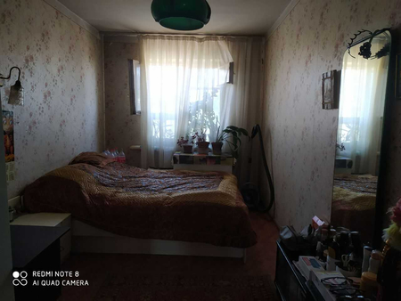Продам 4-х комнатную рядом с метро Буюк ипак йули (М-Улугбекский р.)