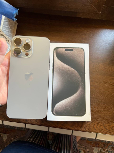 Iphone 15pro max natural 256gb new