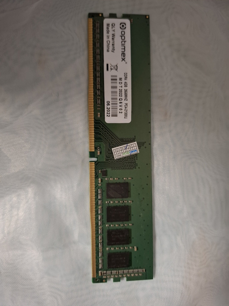 Opirativ xotir DDR4 8Gb 3200mhz