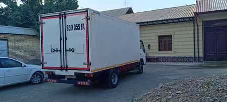 Isuzu 2010 radnoy
