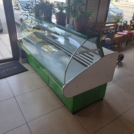 Срочно продаётся холодильник.