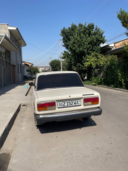 Vaz 2107 sotiladi holati ortacha Faqat benzinda yurgan