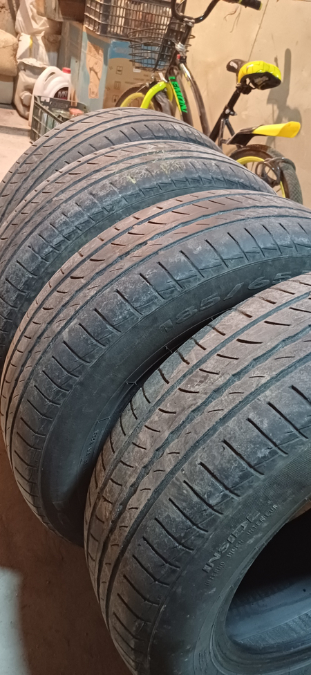 Продам резину pirelli cinturato p1 185/65/15