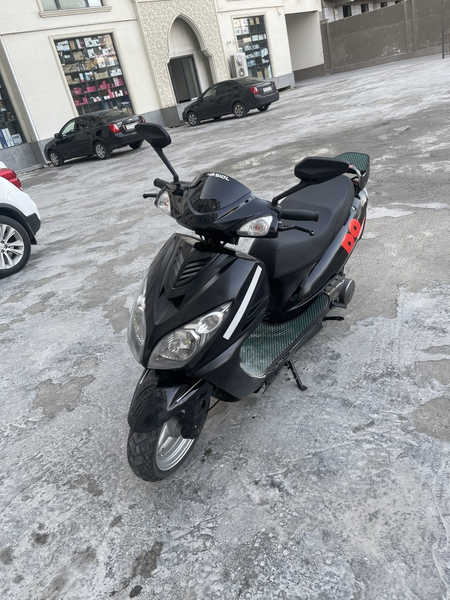 Skuter sotiladi yoki obmen qilinadi