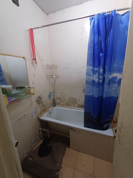 Срочно продаю Юнусабад 13кв 2/2/4 торец 61500$