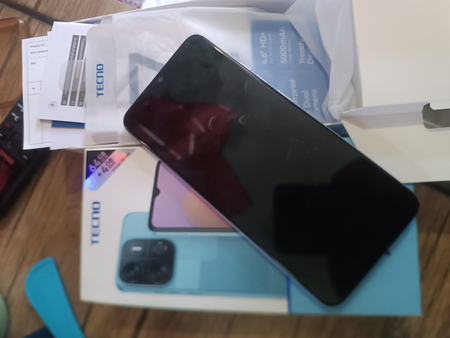 Telefon sotiladi