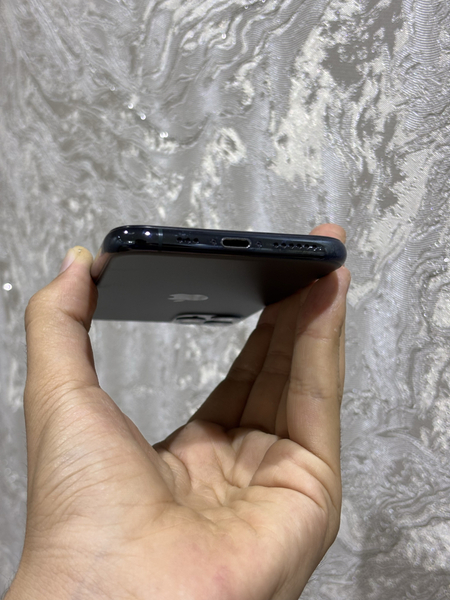 Продам iPhone 11 Pro