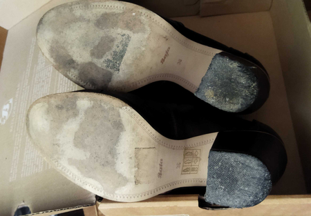 полусапожки коженые 38 раз. Испания BATA!