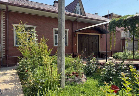 Продается участок 5 соток в Юнусабадском районе (Бадамзар)