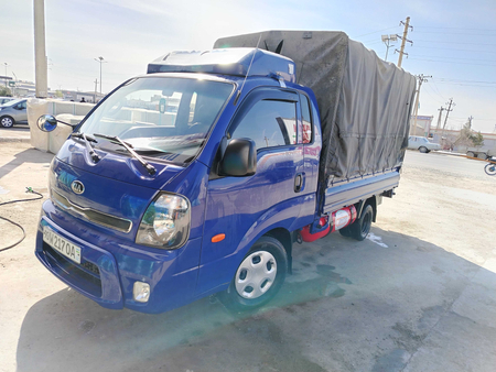 Kia bongo stareks