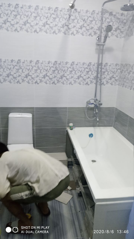 Кафельщик и сантехники