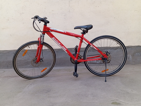 Velosiped sotiladi.
