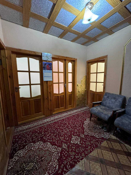 3 xonali 2-etaj 5 qavatli ponelniy  dom 85m²