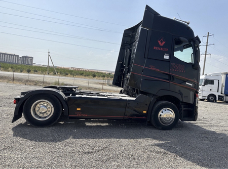 Renault 2015 yil