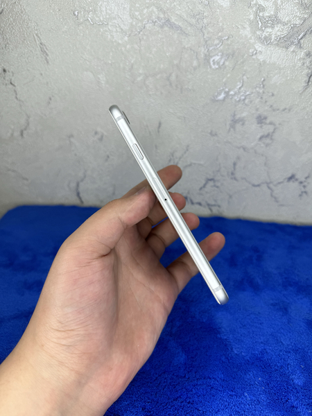 Iphone 8 ideal 64GB qurt
