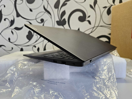 ПРОДАМ Lenovo V15G4 /2024 Ноутбук AMD Silver 7120U/8GB/256SSD/15.6