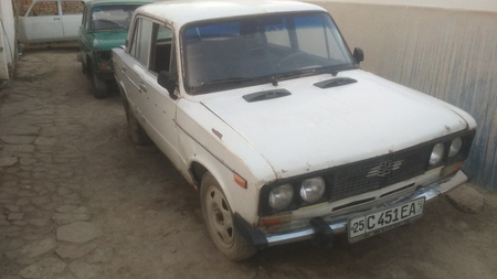 Vaz2106 83yil sotiladi