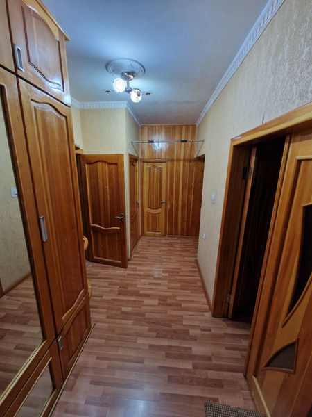 Юнус Абад 19 квартал, София, Корзинка продаётся 3-х комн квартира