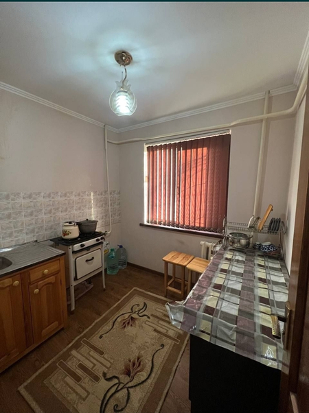 Срочно сдаётся в аренду 1 комнатная квартира на 1 этаже 4этажного дома