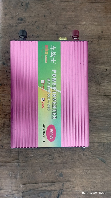 Invertor 24 volt <  220 qiladigan