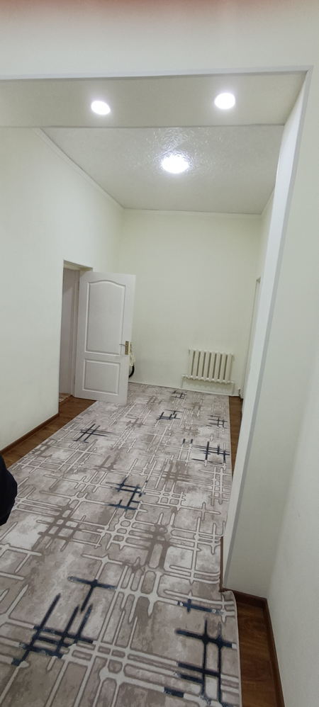 Продается дом 3 комнаты, 1, 5 сотк Ор Фойзабат Гай