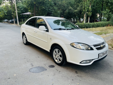 Chevrolet Jentira Elegant plus