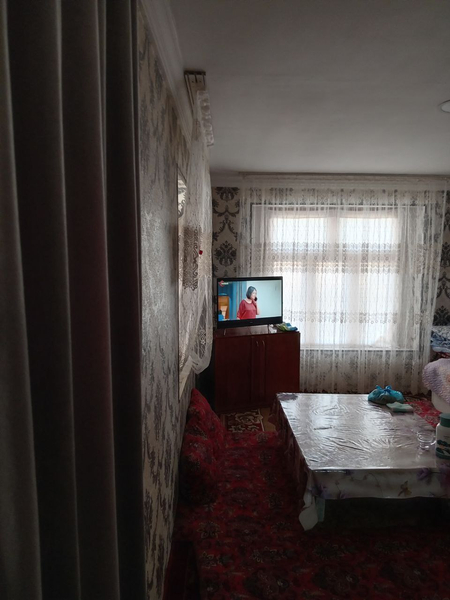 Куктеракда асосий йулдан 400 метр кирганда 1.2 сотиг 1 хона+ошхона