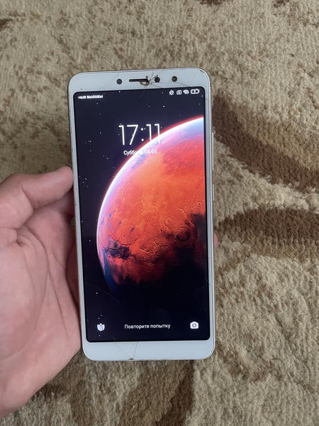 Redmi c2 sotiladi kelishtirib beriladi  250000 som ekran azgina singan