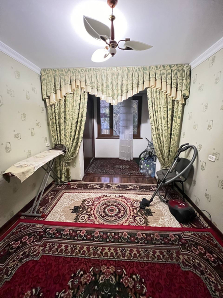 Срочно сдаётся 3х комнатная квартира . Микрорайон. 300$
