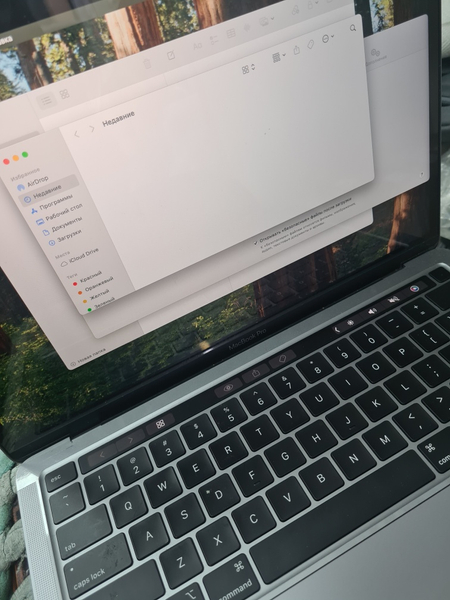 Продаю MacBook Pro m2