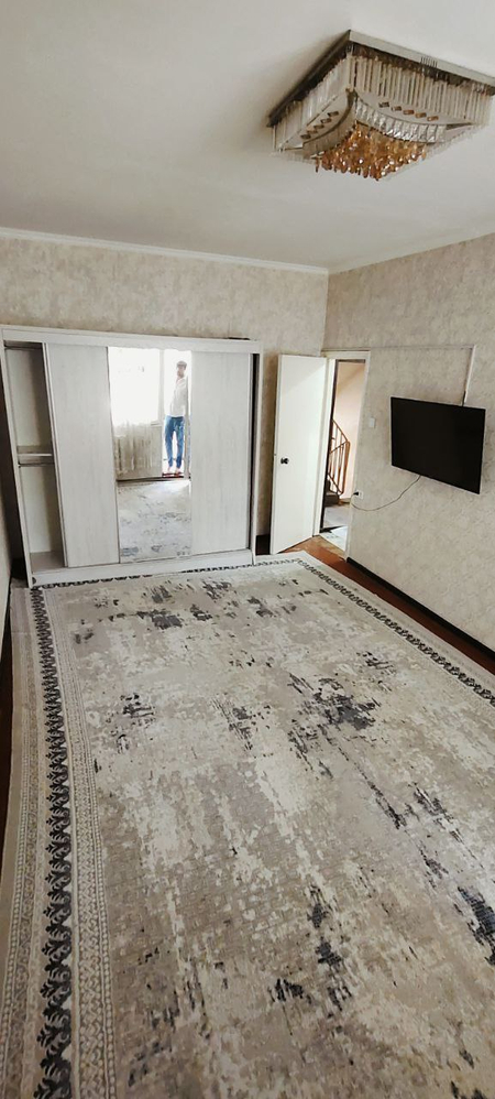 Аренда Чилонзор 20 квартал 1 хона 2 хона килинган оилага 300$