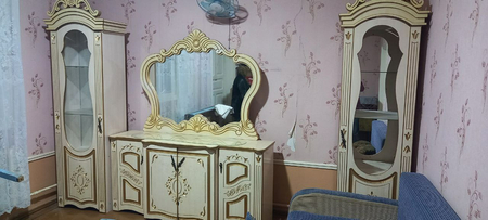 Тремо билан шкаф сотилади
