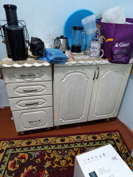 Кухонная тумбочка двойка с задвижными полками