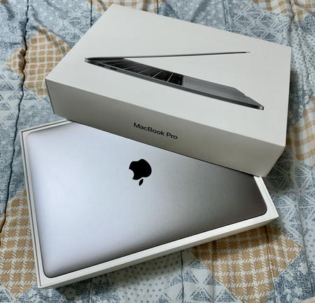 MacBook Pro 2020 13 inch 8GB/256GB Touchbar