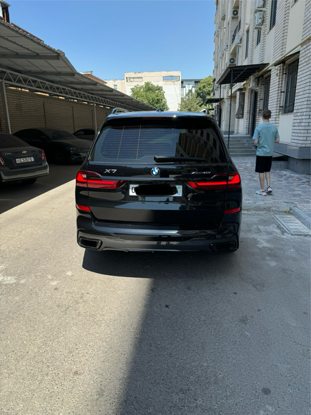 Продам BMW X7 Xdrive 40i 2020 M пакет