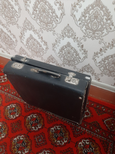 Аккардион сотилади.