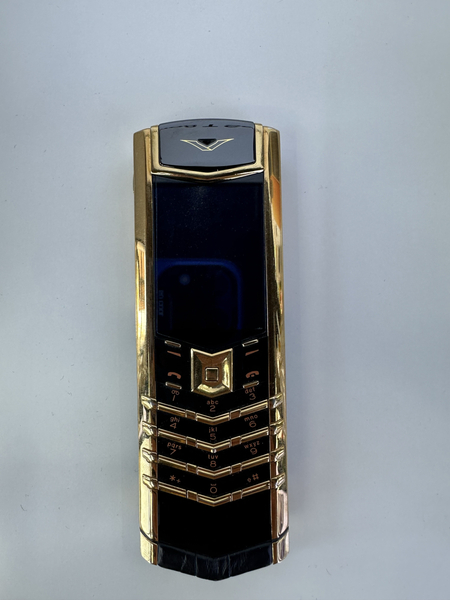 Vertu signature