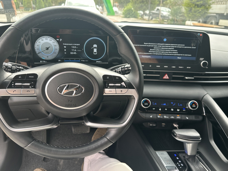 Hyundai Elantra 2021